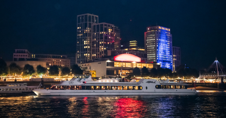 River Thames at Night: London's Most Spectacular Illuminated ...
